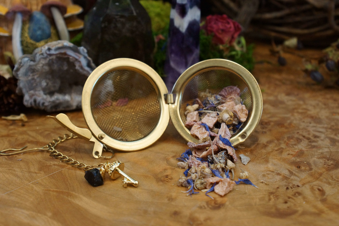 Charm & Crystal Tea Infuser – The Gilded Teafling